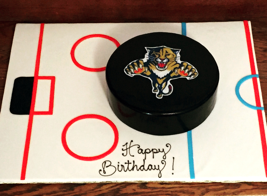 Hockey Puck Birthday Cake at Jasmine Thornber blog